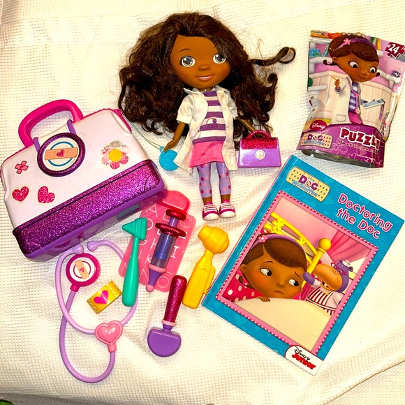 Disney | Toys | Disney Doc Mcstuffins 2 Doll Doctors Kit Playset Puzzle ...